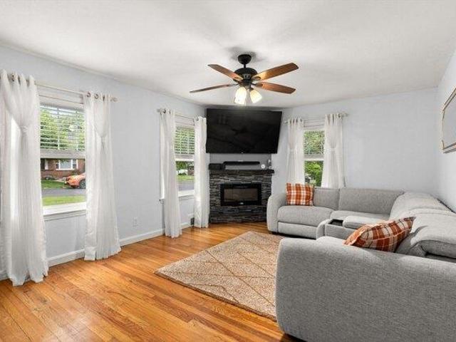 house with 2 bedroom, East Longmeadow MA DS103222791