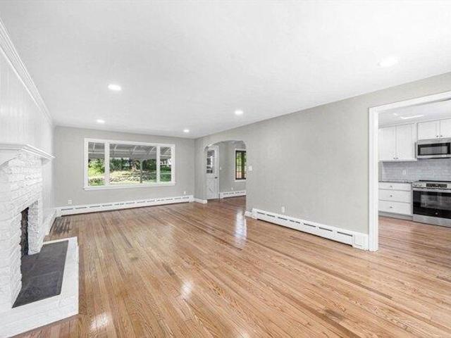 house with 2 bedroom, East Longmeadow MA ES104807949