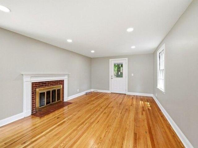 house with 2 bedroom, East Longmeadow MA ES105193080