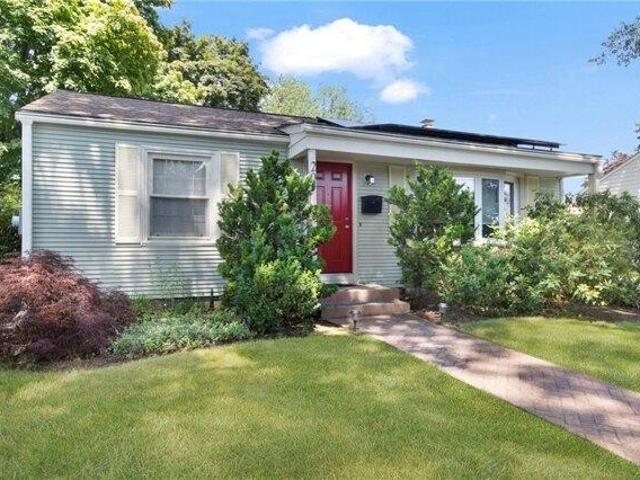 house with 2 bedroom, East Providence RI ES104008975