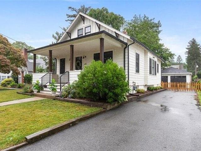 house with 2 bedroom, East Providence RI ES104234842