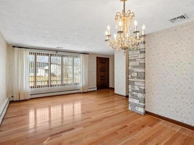 house with 2 bedroom, East Providence RI ES105193107
