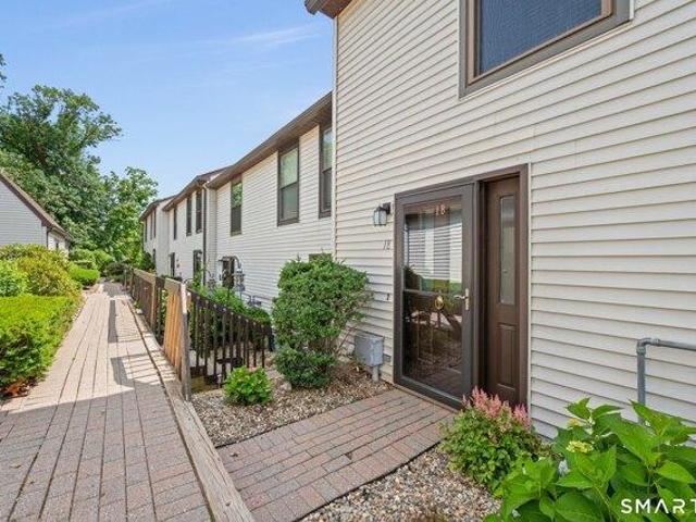 house with 2 bedroom, East Windsor CT DS104234310