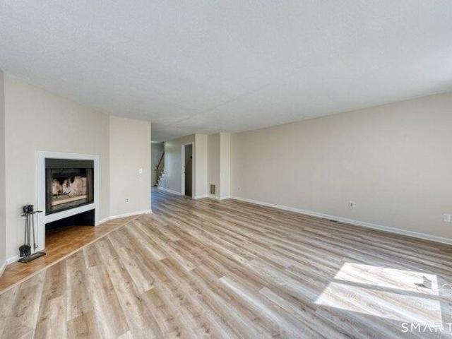 house with 2 bedroom, East Windsor CT DS104235473