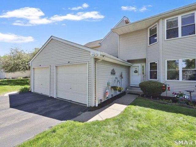 house with 2 bedroom, East Windsor CT ES103188397