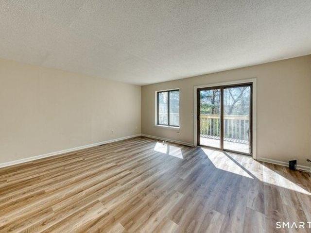 house with 2 bedroom, East Windsor CT ES104407263