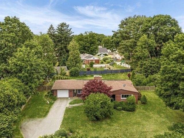 house with 2 bedroom, Easthampton MA ES103774523