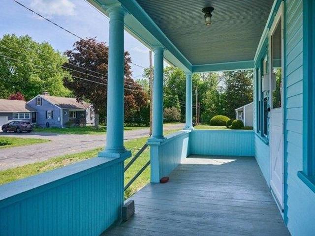 house with 2 bedroom, Easthampton MA ES104236878