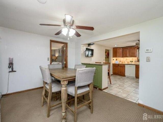 house with 2 bedroom, Edison NJ ES105172097