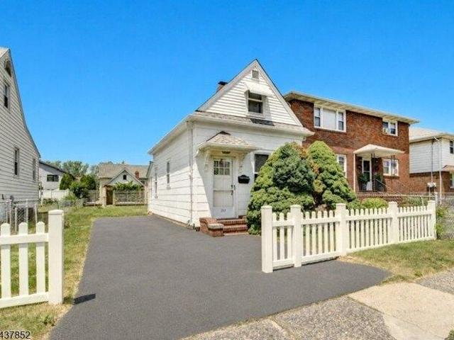 house with 2 bedroom, Elmwood Park NJ DS104405748