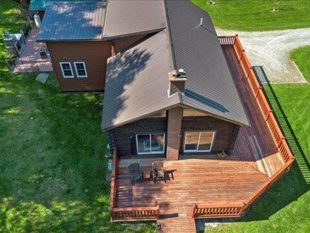 house with 2 bedroom, Enosburg Falls VT ES103437012