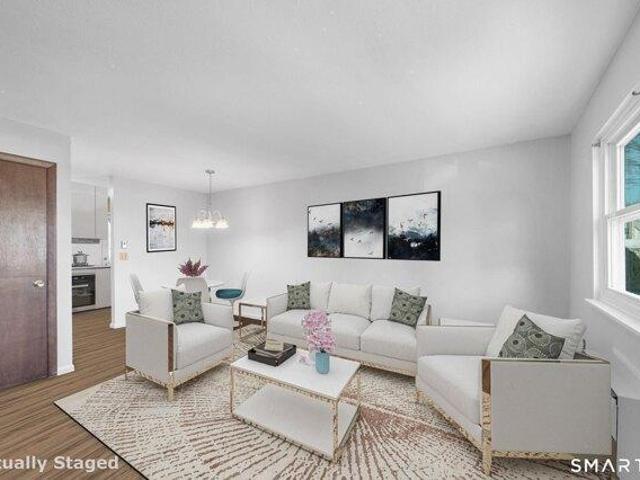house with 2 bedroom, Enfield CT DLS102595060