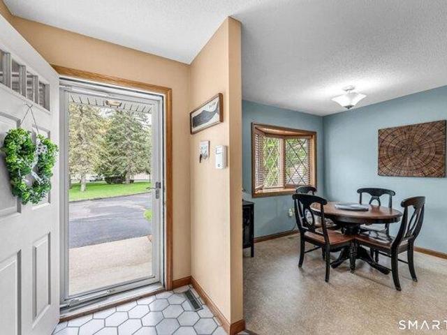 house with 2 bedroom, Enfield CT DS104075884