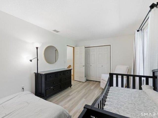 house with 2 bedroom, Enfield CT DS103069813