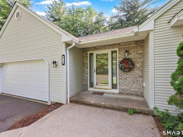 house with 2 bedroom, Enfield CT DS103930826