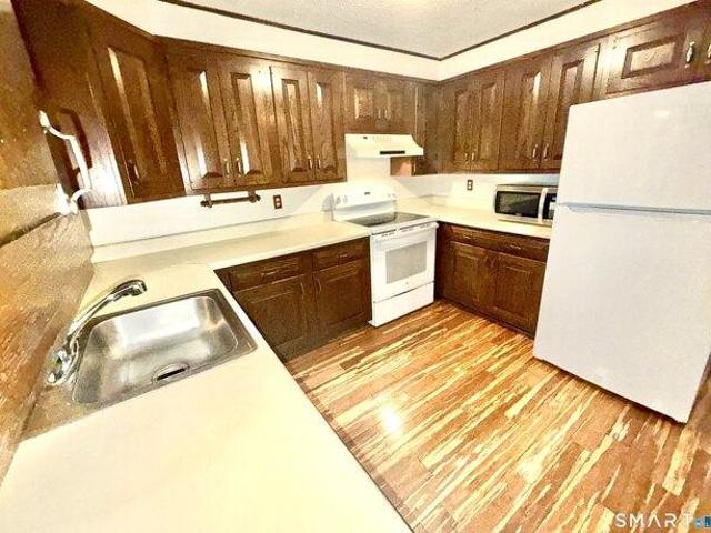 house with 2 bedroom, Enfield CT ES105144530