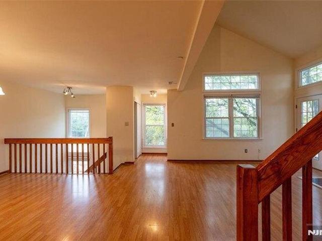 house with 2 bedroom, Englewood NJ ES102827612