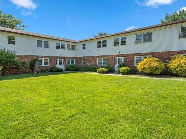 house with 2 bedroom, Essex Junction VT DS103666083