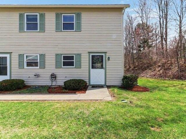 house with 2 bedroom, Essex Junction VT ES103160899