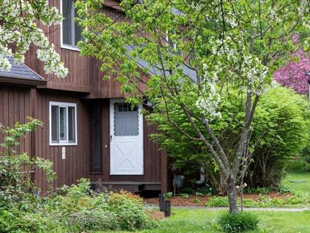 house with 2 bedroom, Essex Junction VT ES103185943