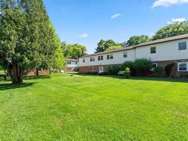 house with 2 bedroom, Essex Junction VT ES103887937
