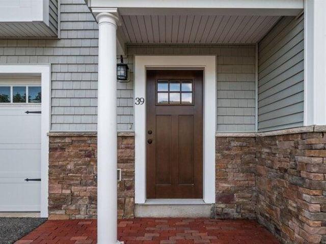 house with 2 bedroom, Exeter NH ES104831417