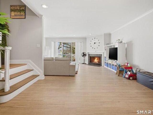 house with 2 bedroom, Fairfield CT DS101857427