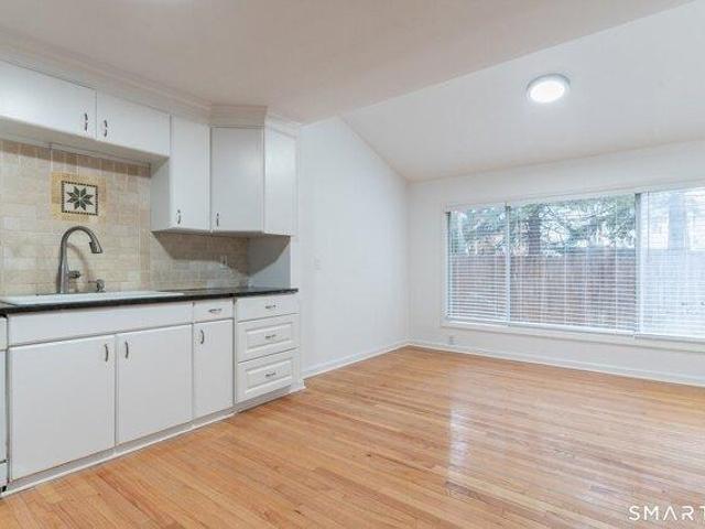 house with 2 bedroom, Fairfield CT DS102025770