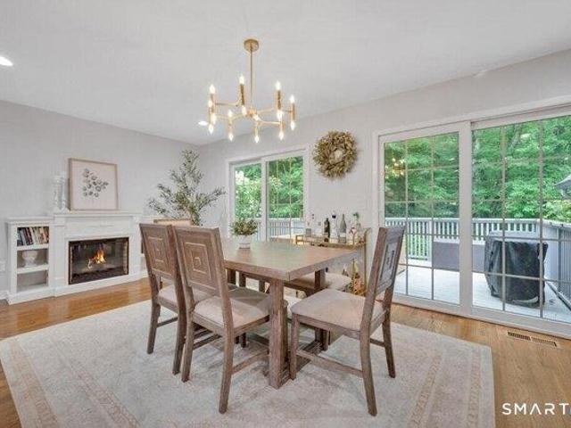 house with 2 bedroom, Fairfield CT ES105192823
