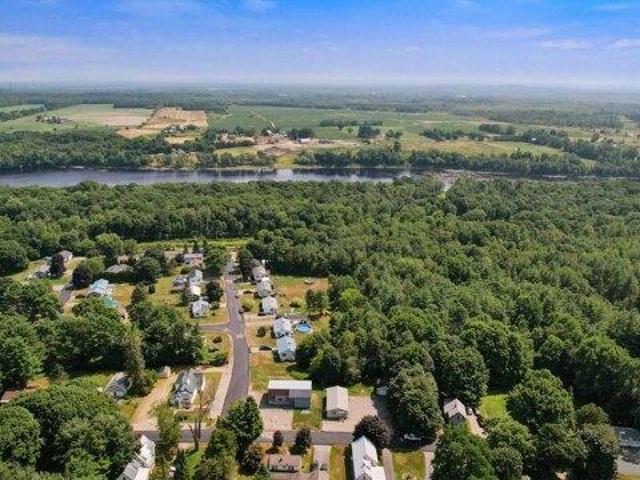 house with 2 bedroom, Fairfield ME ES104541469