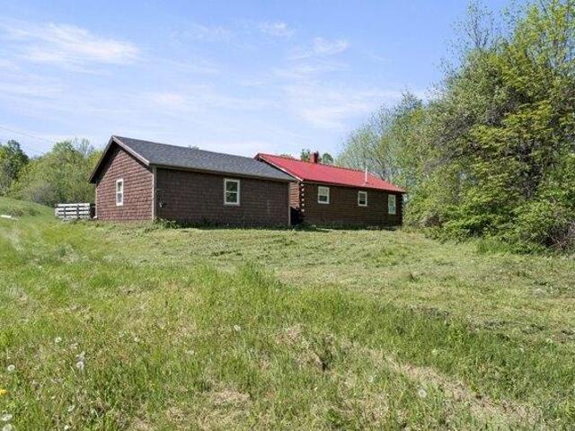 house with 2 bedroom, Fairfield ME ES105116540