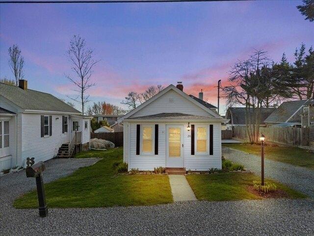 house with 2 bedroom, Fairhaven MA DLS101856435