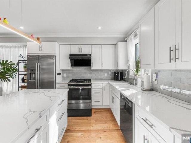 house with 2 bedroom, Fairview NJ ES105155959
