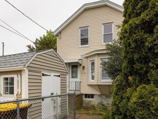house with 2 bedroom, Fall River MA DS102726892