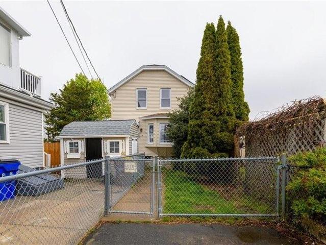 house with 2 bedroom, Fall River MA ES104807944