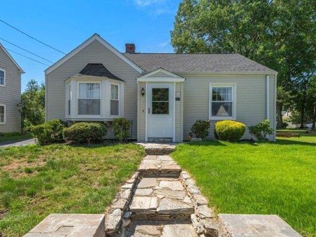 house with 2 bedroom, Fall River MA ES105079968