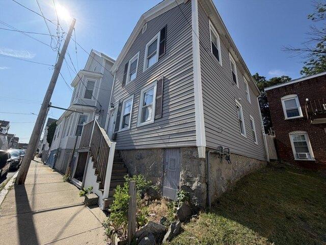 house with 2 bedroom, Fall River MA ES105093544