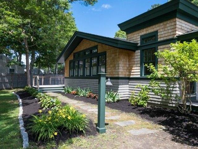 house with 2 bedroom, Falmouth MA ES104045252