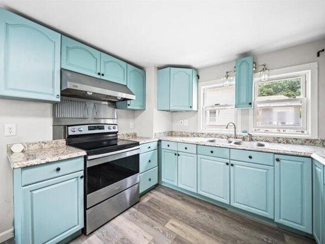 house with 2 bedroom, Farmington NH ES104187581
