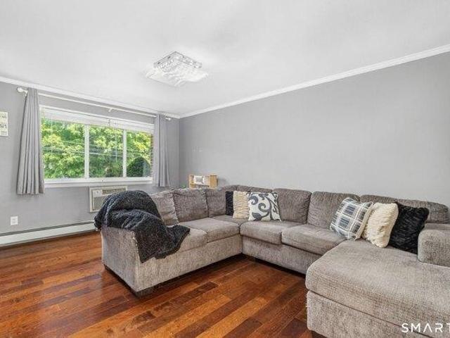 house with 2 bedroom, Farmington CT ES105116048