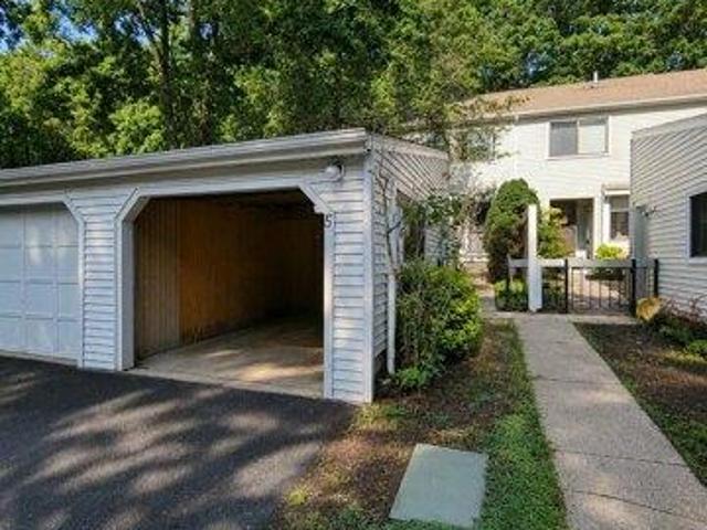 house with 2 bedroom, Farmington CT ES105116514