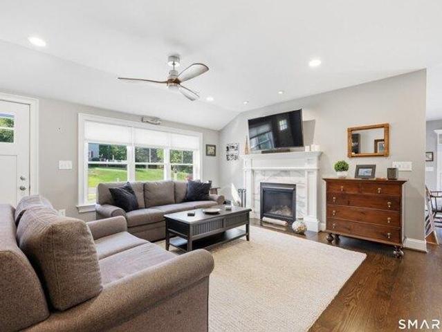 house with 2 bedroom, Farmington CT ES105141756