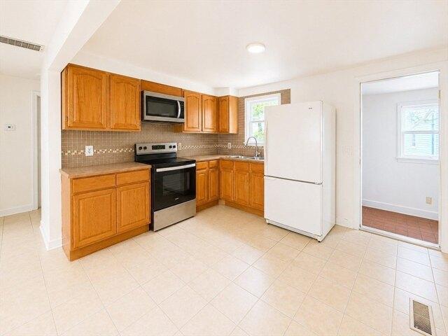 house with 2 bedroom, Fitchburg MA DS103248720