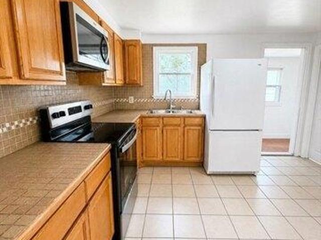 house with 2 bedroom, Fitchburg MA ES103248720