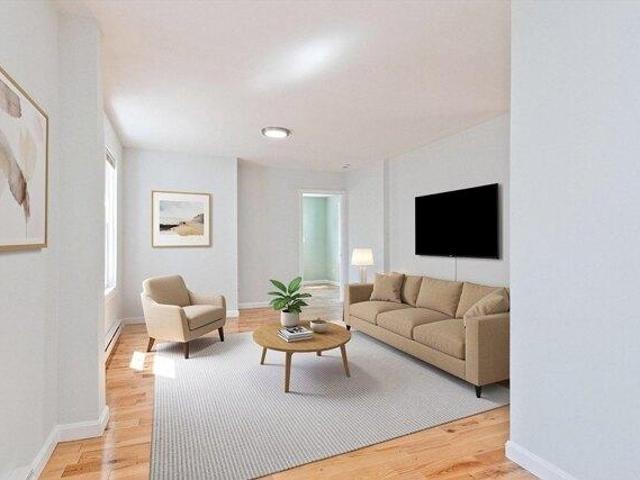 house with 2 bedroom, Fitchburg MA ES105082405