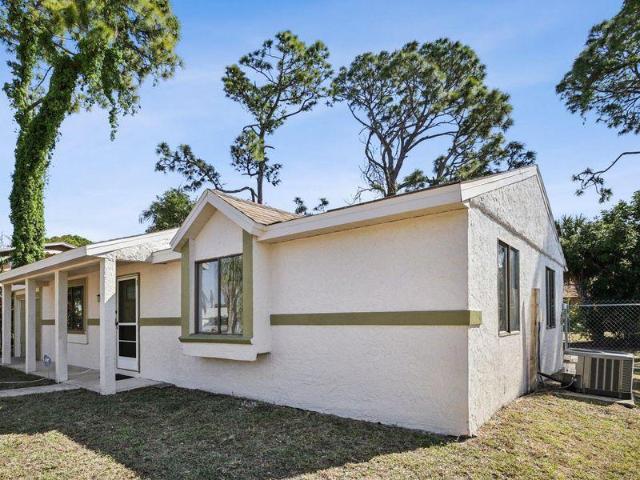 house with 2 bedroom, Fort Myers FL DS100973253