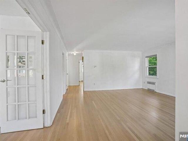 house with 2 bedroom, Fort Lee NJ ES105232351