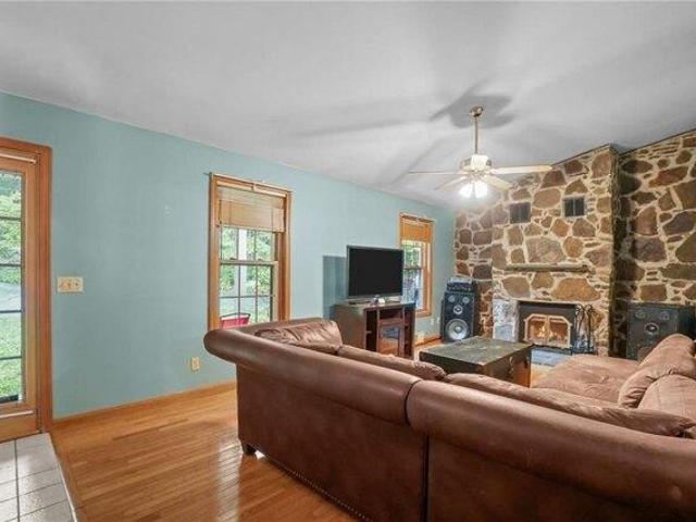 house with 2 bedroom, Foster RI ES104010671