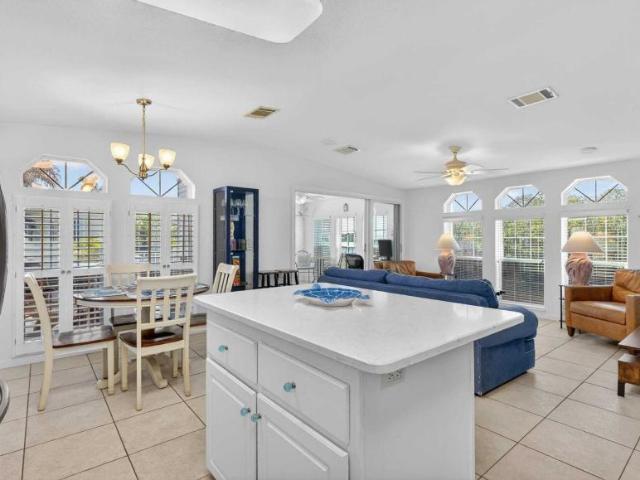 house with 2 bedroom, FL FL DS102398719