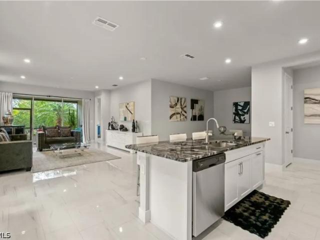 house with 2 bedroom, FL FL DS102399080